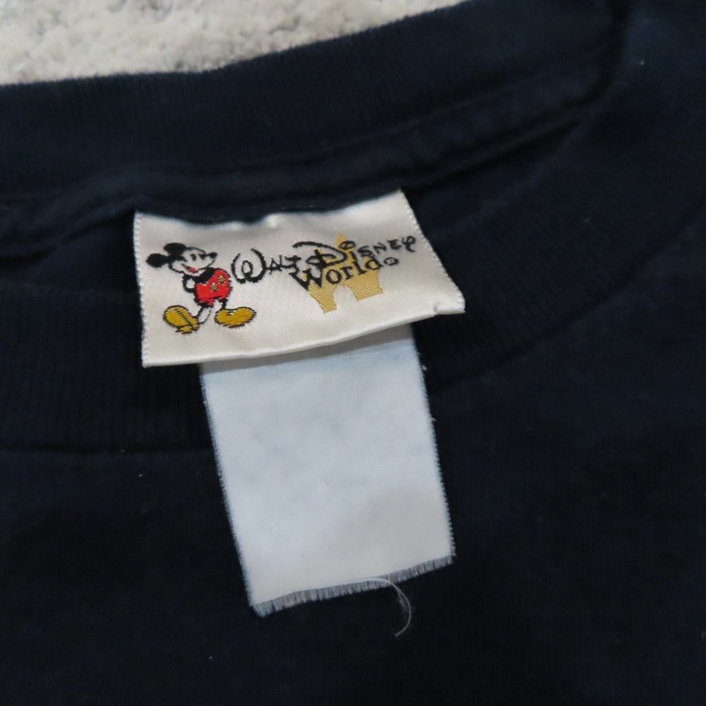 Rare Vintage Disney “Hello My Name Is Bruce” Nemo Pro… - Gem